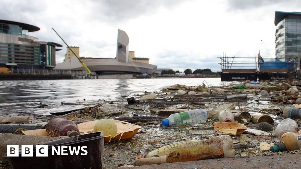 Manchester 'to be plastic free by 2020' - BBC News