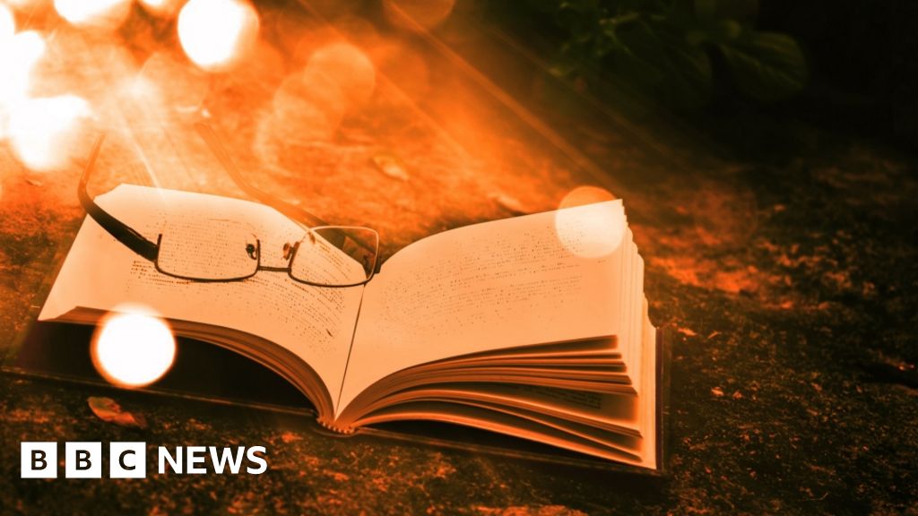 MA degree in magic is 'history from new perspective' - BBC News