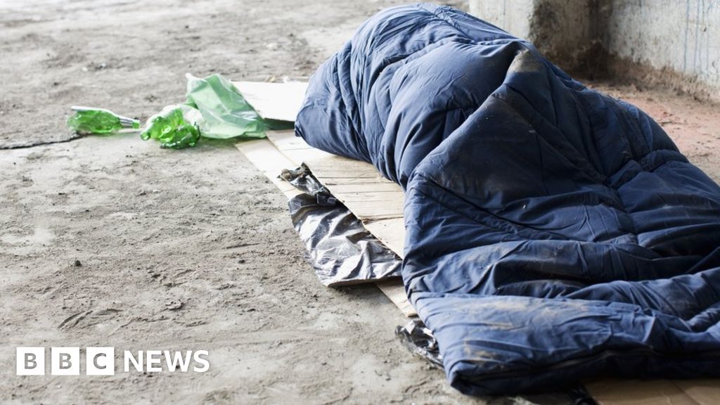 London charities warn of rise in young women facing homelessness - BBC News