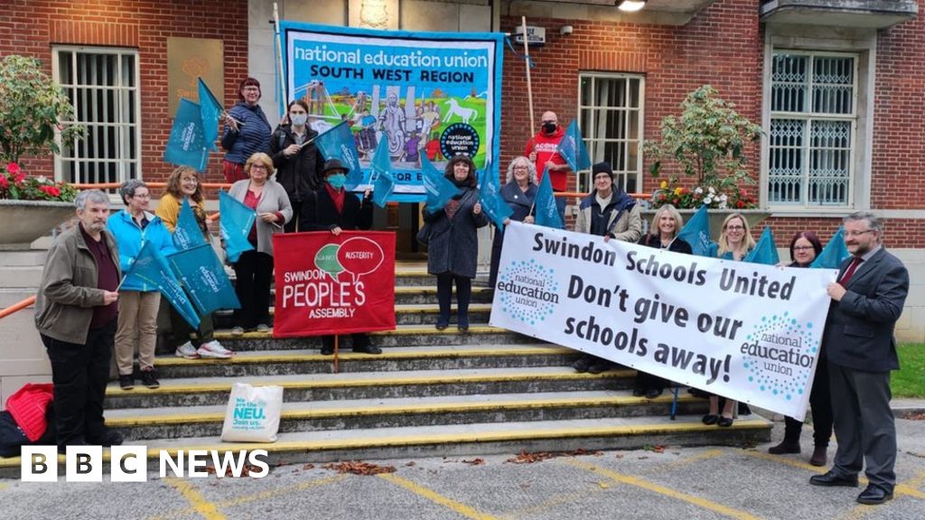 Swindon council agree new plans after academy u-turn - BBC News