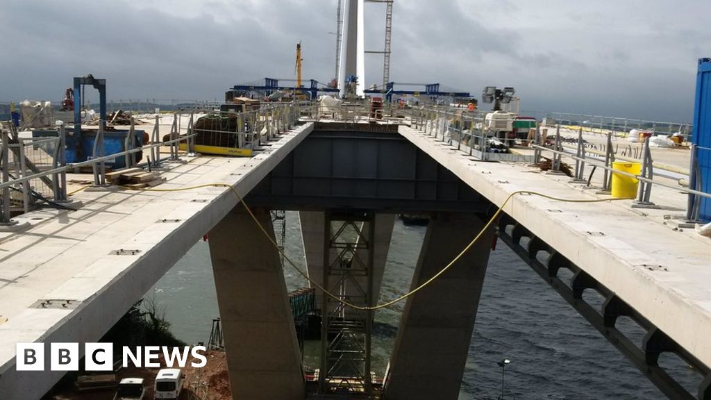 Queensferry Crossing: Bridge now connected to Fife - BBC News