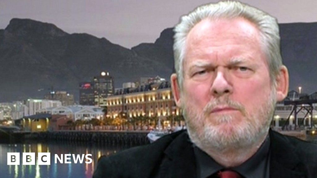 No reason for President Zuma to leave office says minister - BBC News