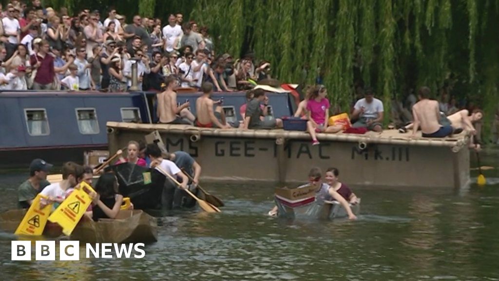 Students compete in Cambridge University's cardboard boat race - BBC News