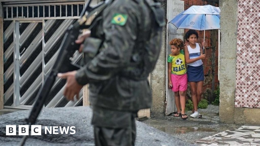 Rio military deployment stirs controversy in Brazil - BBC News
