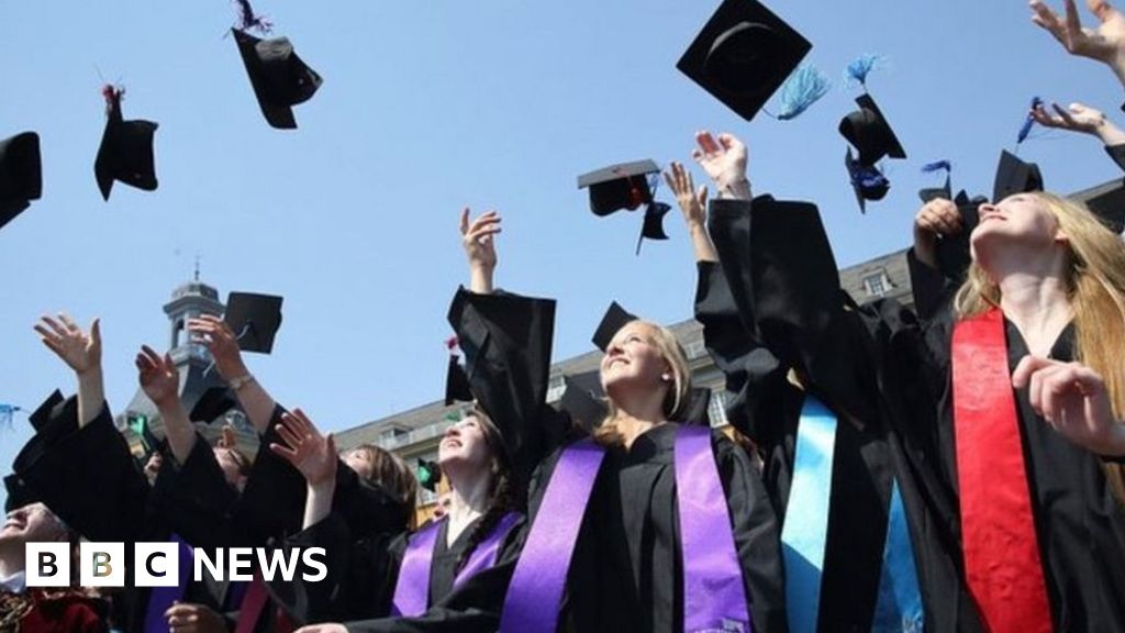 The Open University celebrates its 50th anniversary - BBC News