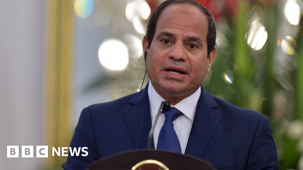 Egypt government resigns amid corruption inquiry - BBC News