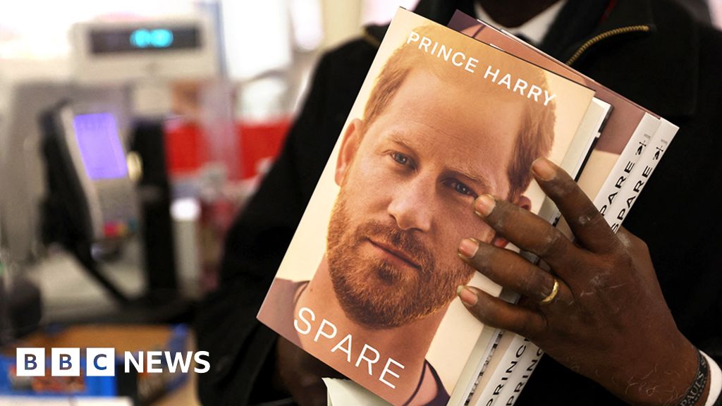 Prince Harry’s ghostwriter recounts frenzy around memoir - BBC News