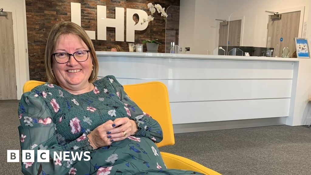 Business: Carmarthenshire group hopes to champion women - BBC News