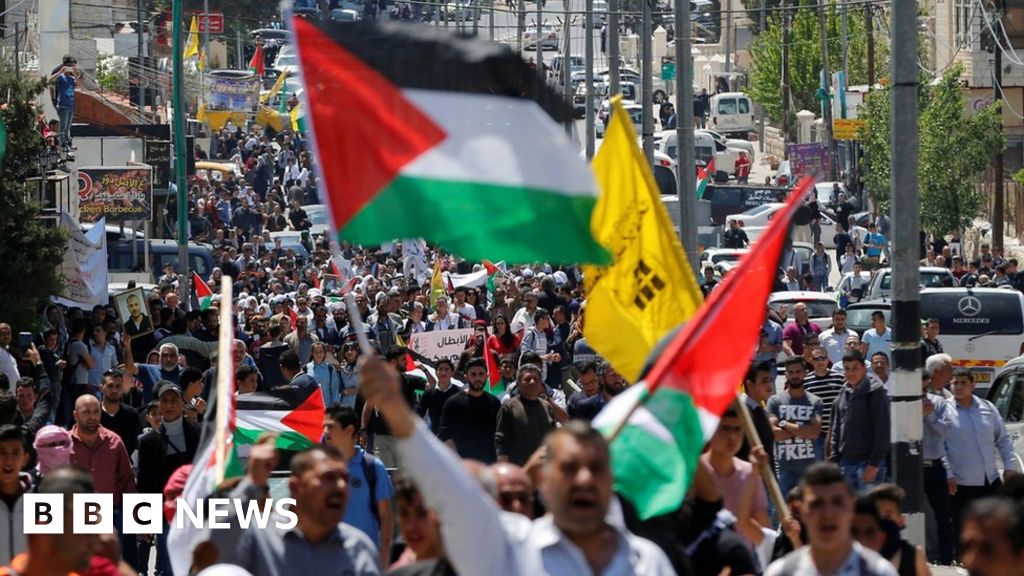 Palestinian anger at Israeli refusal to talk to hunger striking inmates ...