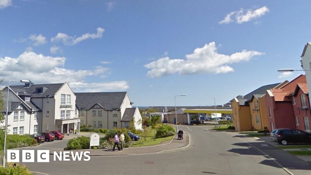 Man on trial over sister's rape and murder in St Andrews - BBC News