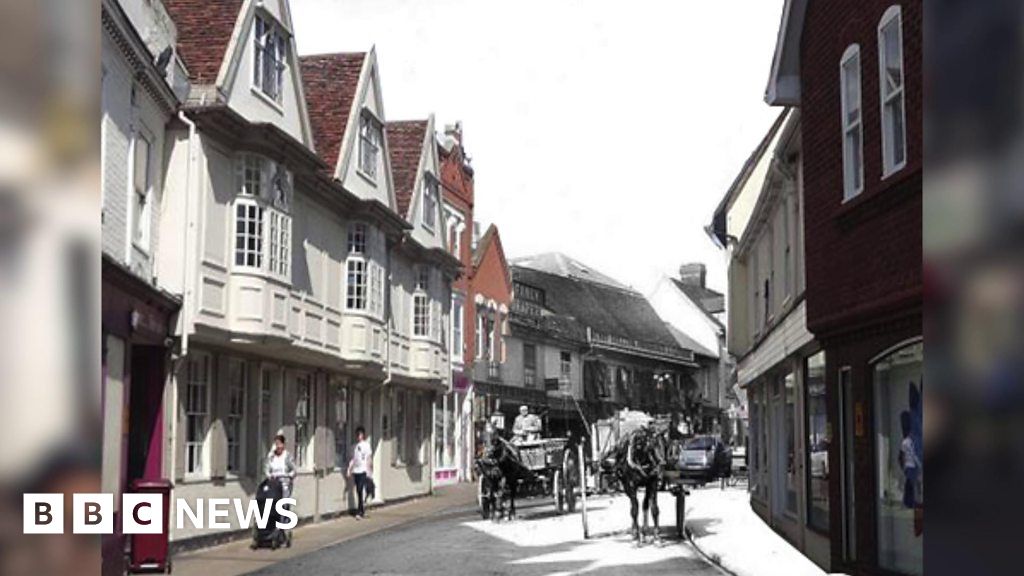 Ipswich old and new photographs merged - BBC News