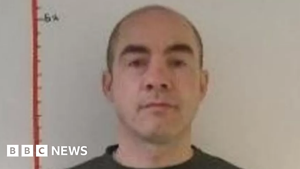 Hollesley Bay prison: Second of three absconders is arrested - BBC News