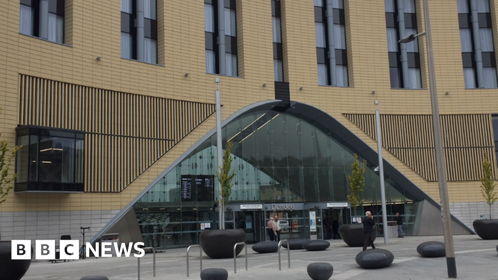 New £38m Dundee railway station opens - BBC News