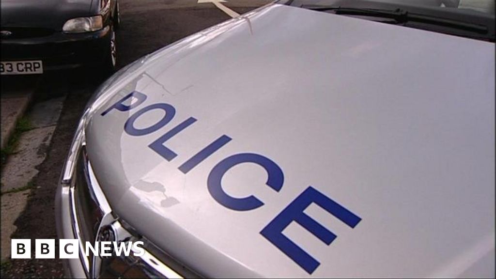 Attempted murder arrest after Swindon assault - BBC News