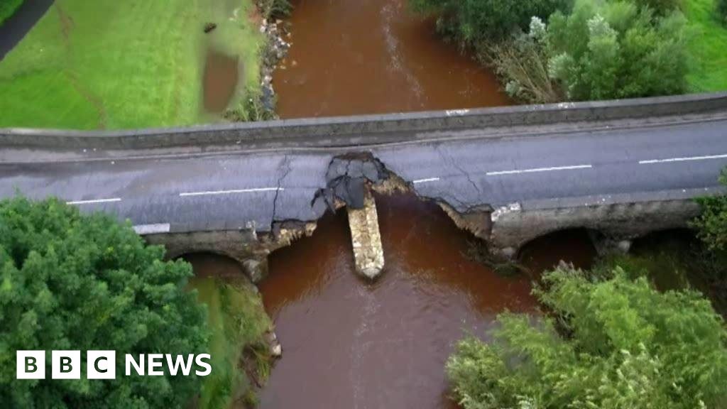 Aerial footage showing the extent of flooding in NI - BBC News