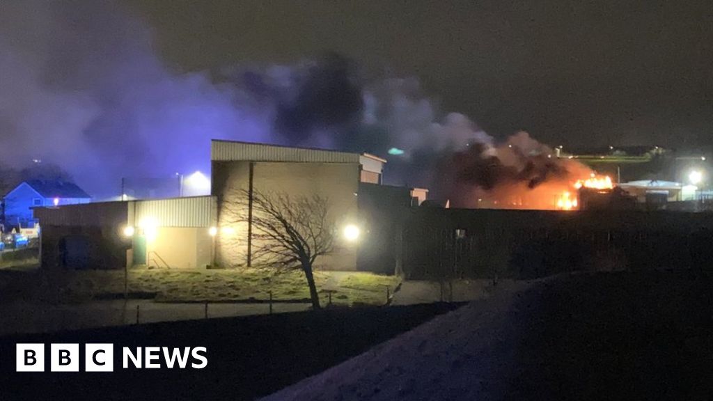 Mixenden school and library arson accused to face trial