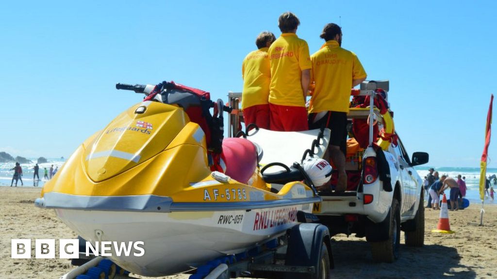 Lifeguard patrols to return Devon and Cornwall beaches - BBC News