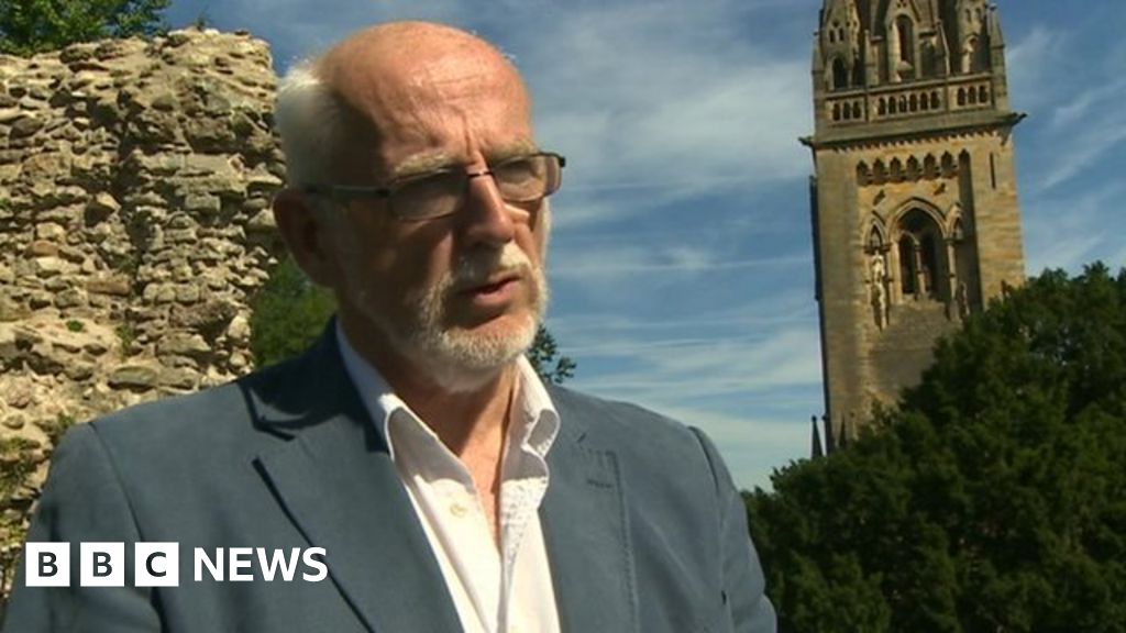 Archbishop of Wales Dr Barry Morgan 'hugely appreciated' - BBC News