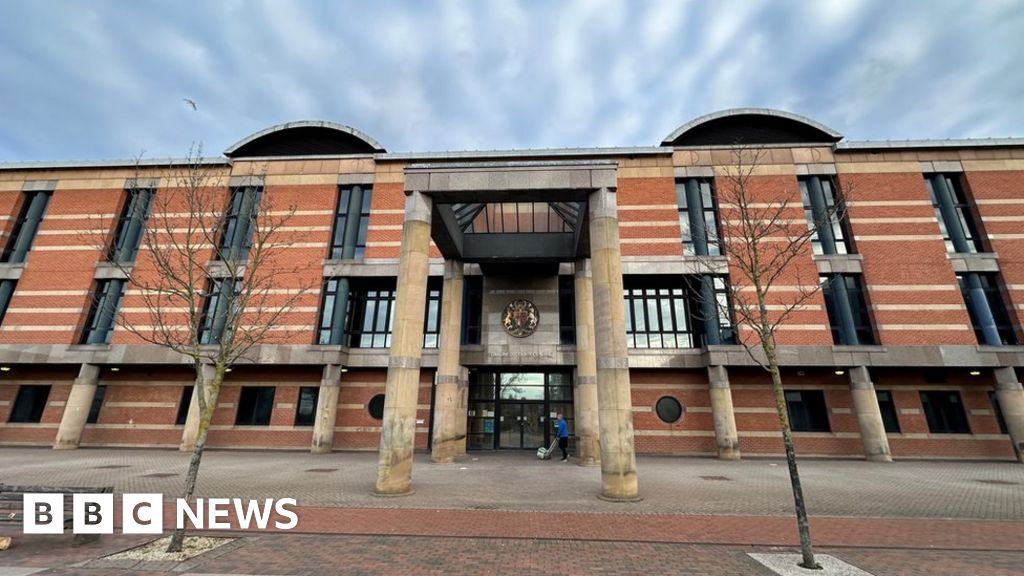 Friend feared for man's safety before Hartlepool stabbing - BBC News