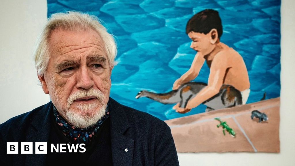 Brian Cox: I'm so proud of my fellow Dundee citizens - BBC News