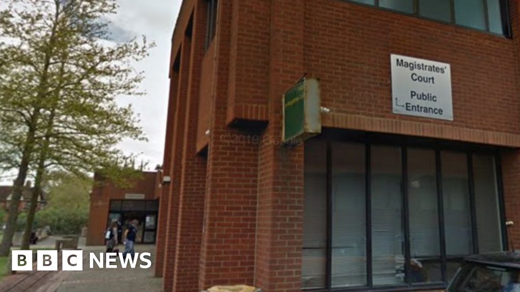 Man charged with 1986 kidnap and assault of child in Bracknell - BBC News