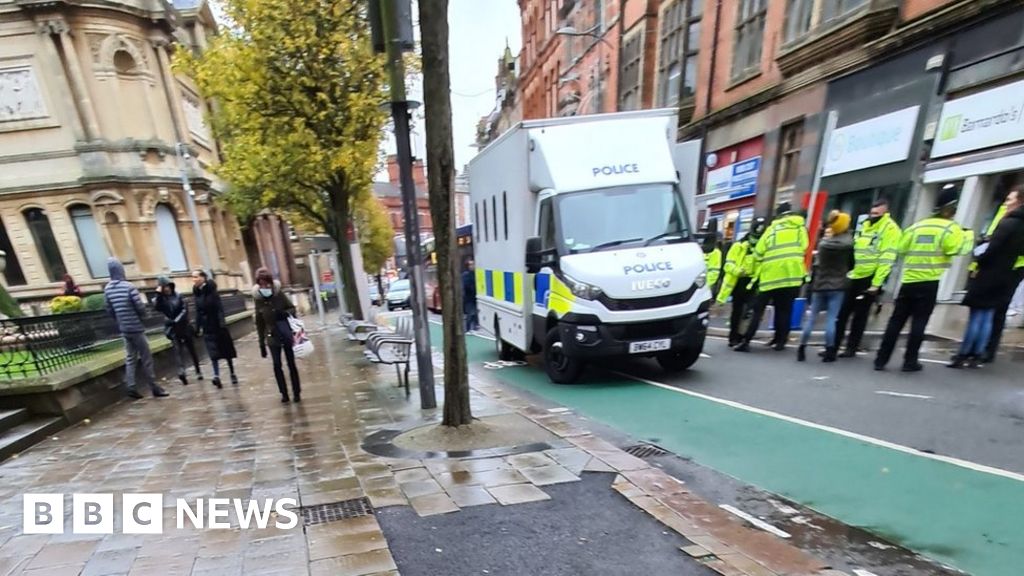 Twelve arrested at Wolverhampton lockdown protest - BBC News
