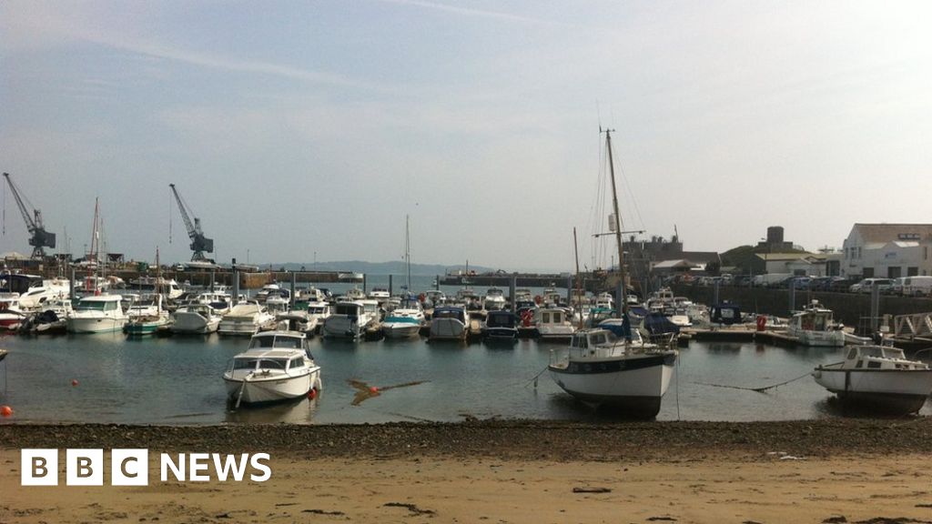 £2m flood protection plans unveiled for harbour - BBC News