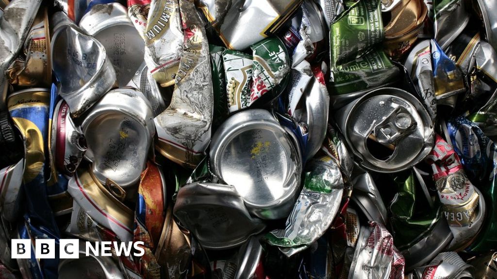Cardiff 'may face £21m recycling fines without increase' - BBC News