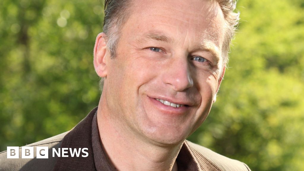 BBC Trust investigates Chris Packham over 'nasty brigade' comments ...