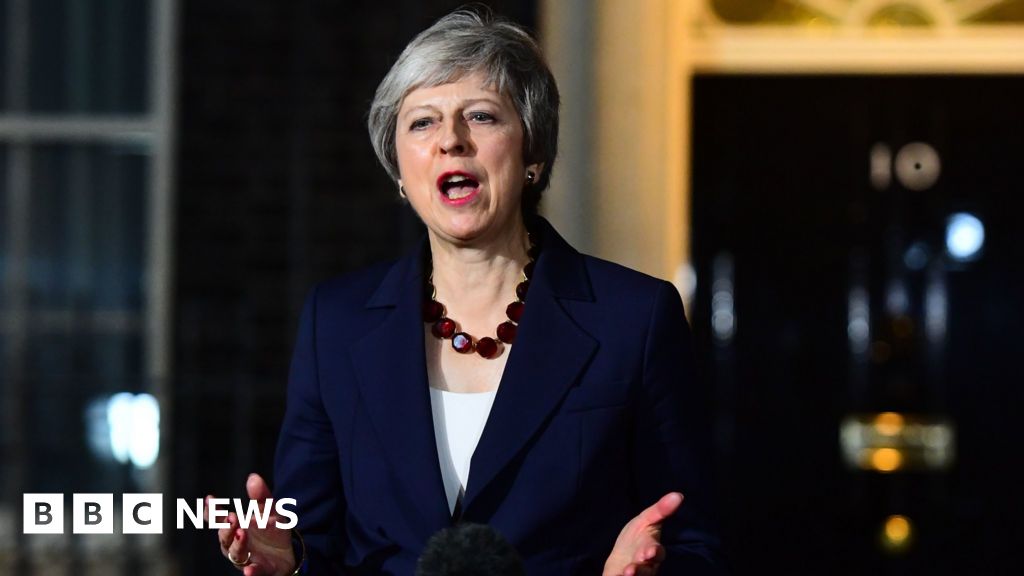 Brexit: Cabinet backs draft agreement