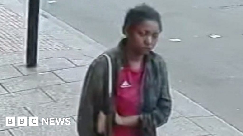 Owami Davies: CCTV footage released of missing nurse - BBC News