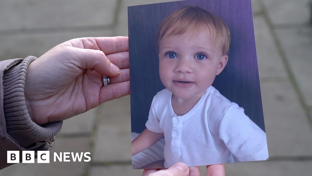 Sudden Unexplained Death in Childhood: 'There's no answers' - BBC News