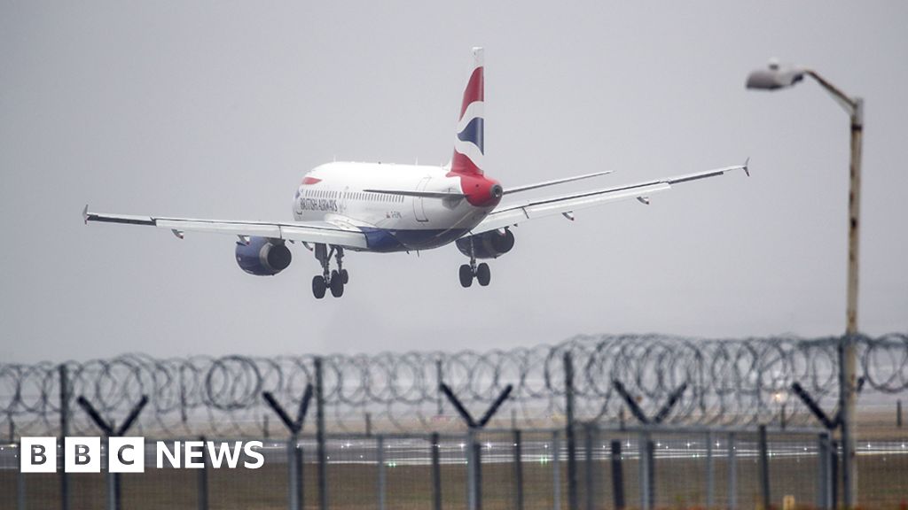 Heathrow expansion: What is the third runway plan? - BBC News