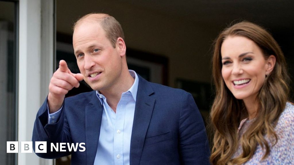 William and Kate mark Cambridgeshire County Day - BBC News