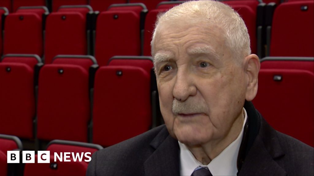 Scottish jazz musician Joe Temperley dies - BBC News