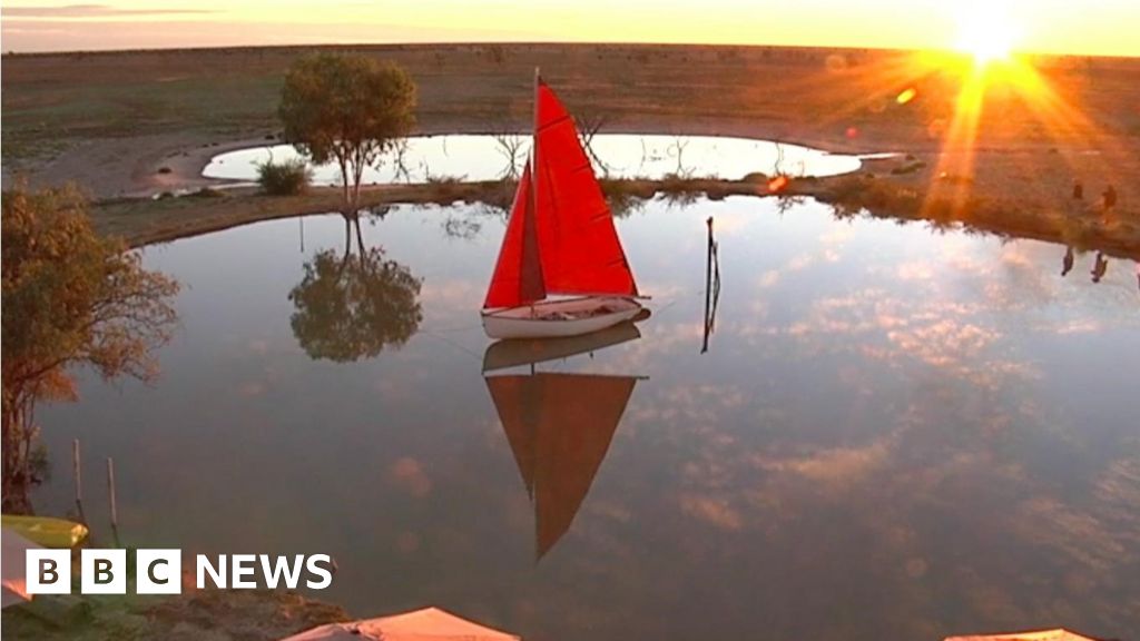 Yacht club planned for parched Australian outback - BBC News