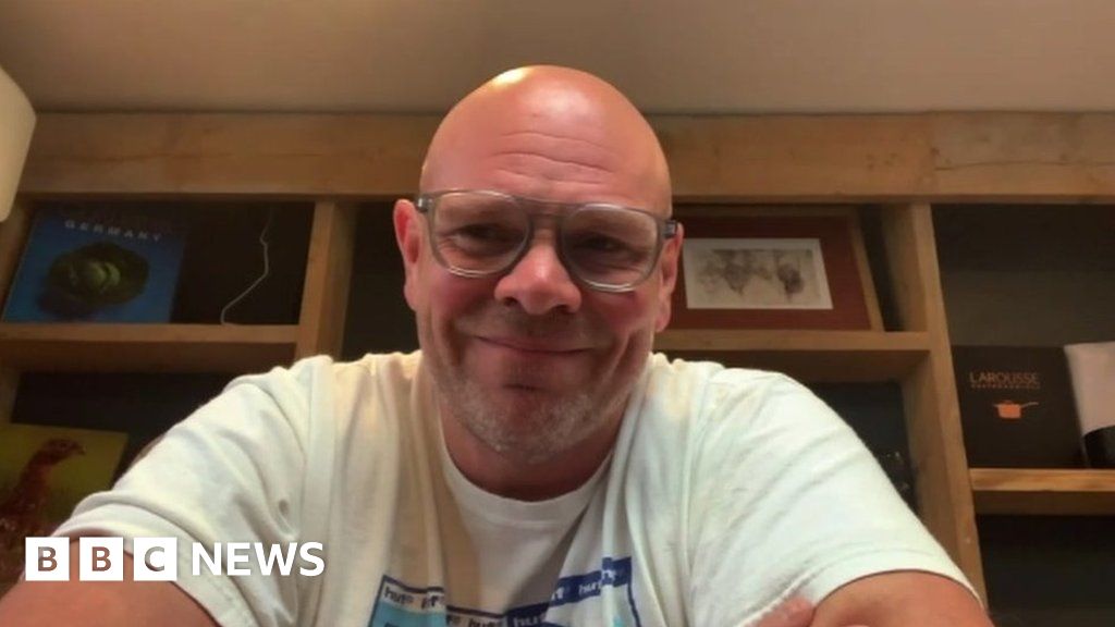 TV chef Tom Kerridge joins free school meal campaign - BBC News