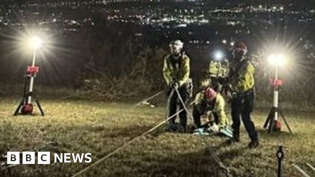 Portsmouth cliff rescue: Three lifted to safety during night