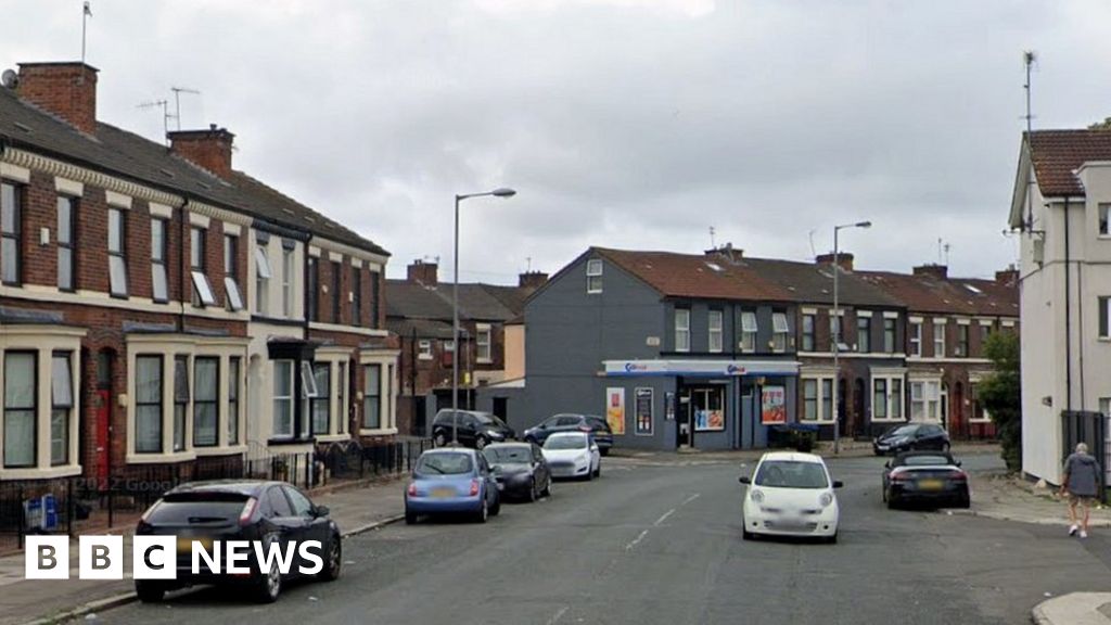 Liverpool stabbing: Three wounded in targeted attack, police say - BBC News