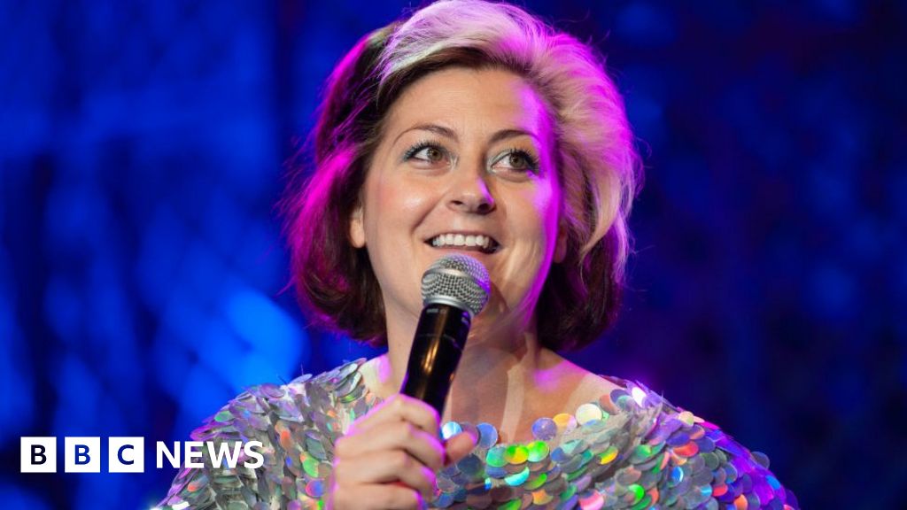 Comedians stand up against workplace sexual harassment - BBC News