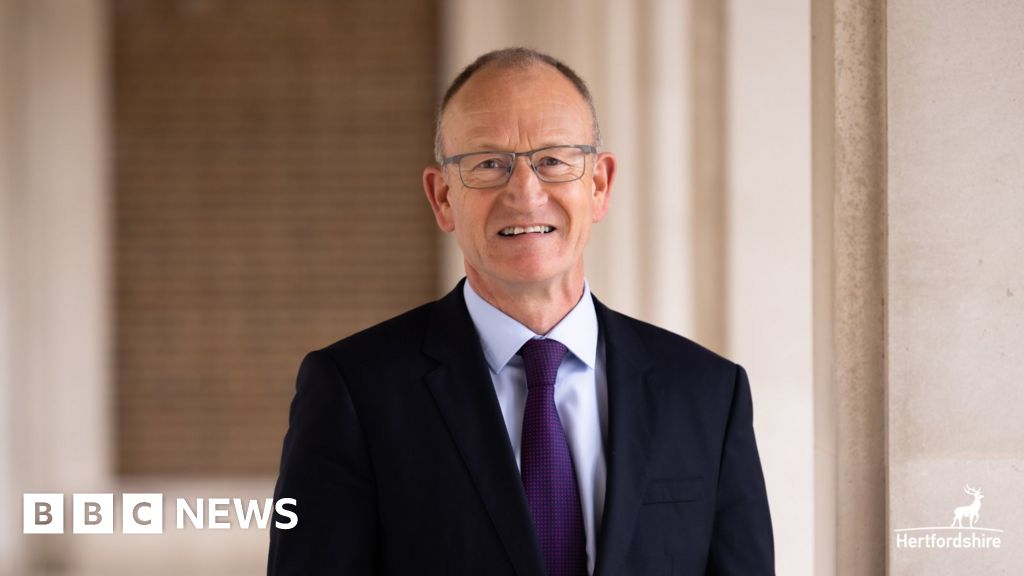 Hertfordshire County Council plans £46m cuts and 4.99% council tax hike ...