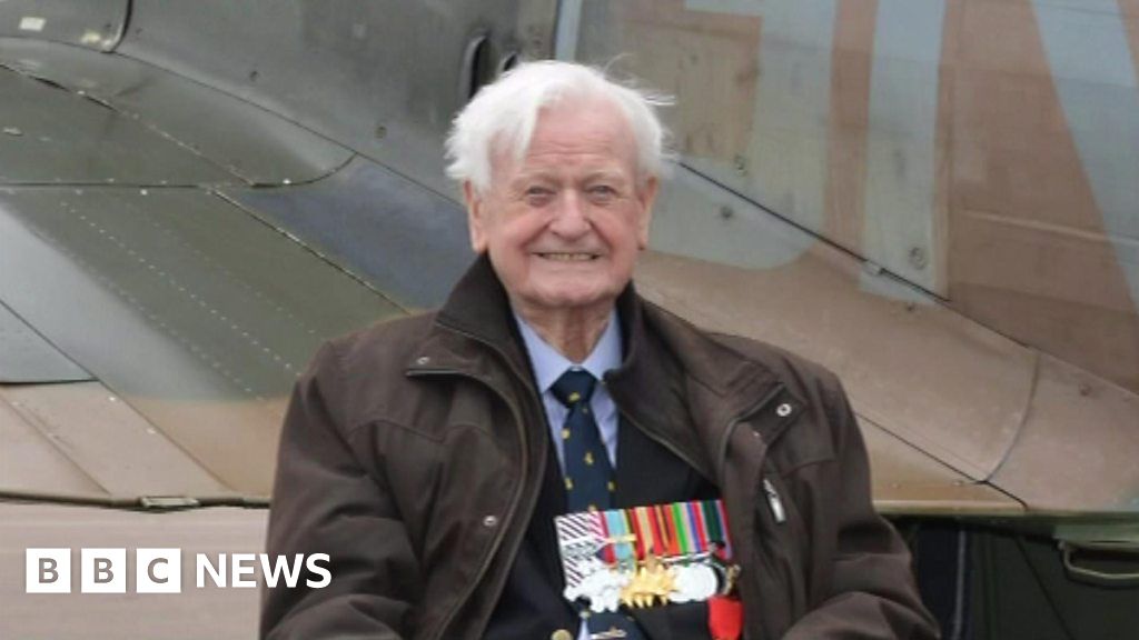 World War Two flying ace Tom 'Ginger' Neil dies