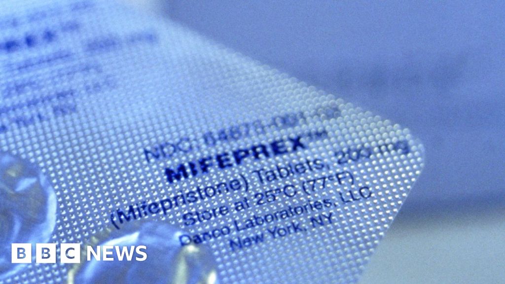 Irish women 'access abortion pills online' - BBC News