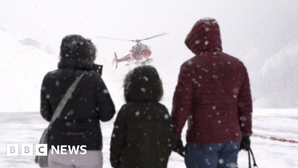 Zermatt: Snow cuts off Swiss ski resort for second time in 2018 - BBC News