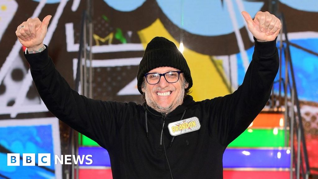 Brandon Block quits Celebrity Big Brother - BBC News