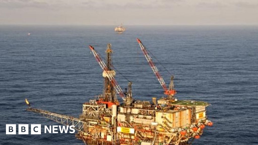 Wave threat leads to evacuation of Ninian Southern platform in North ...