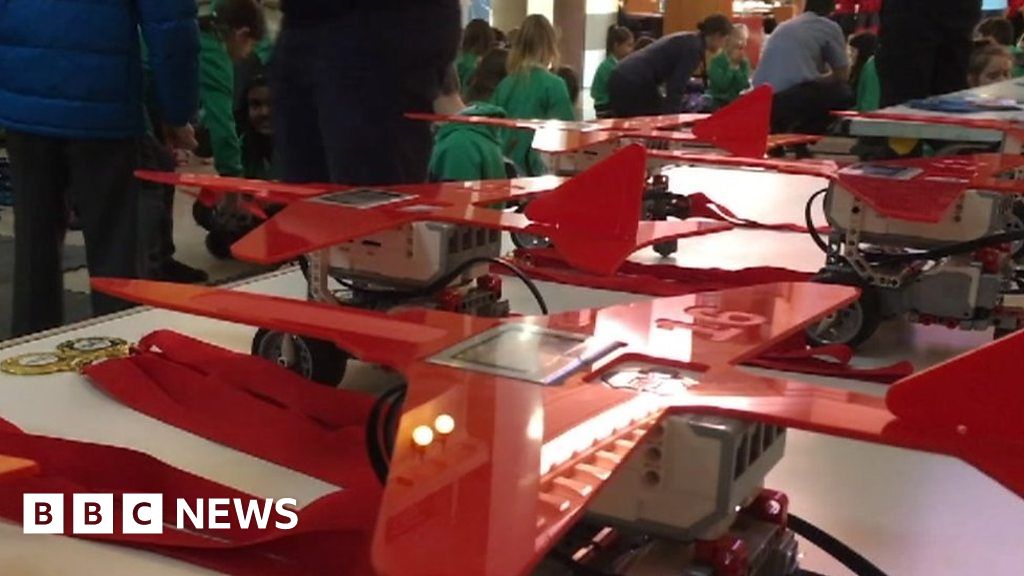 RAF launches Wales STEM programme at National Museum Cardiff - BBC News