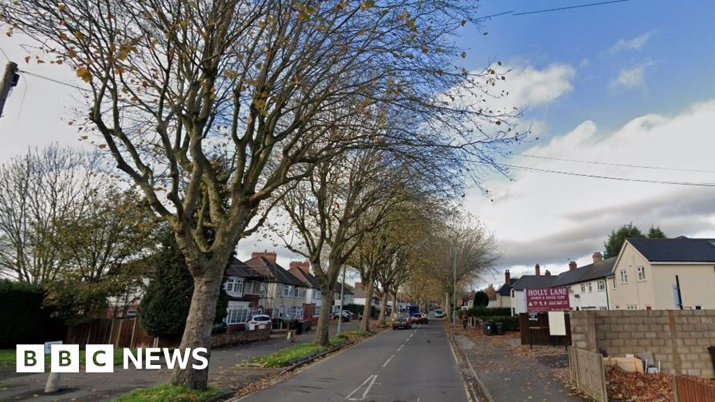 Teen seriously injured in Erdington hit-and-run crash - BBC News