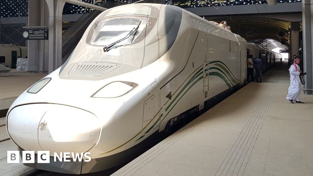 Saudi Arabia opens high-speed railway linking holy cities - BBC News