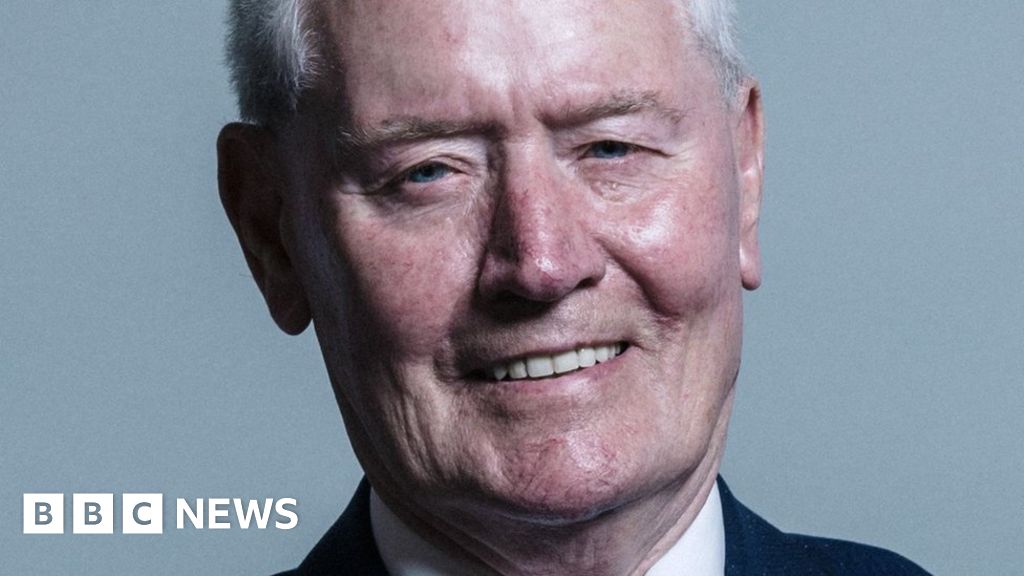 Coventry MP fined for littering with cigarette butt - BBC News